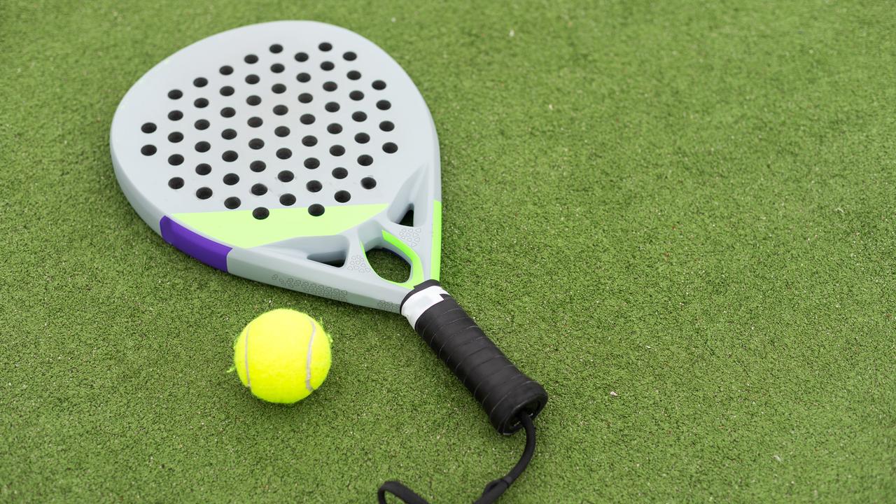 Mix aus Tennis und Squash: Padel: Trendsport mit Spaßgarantie