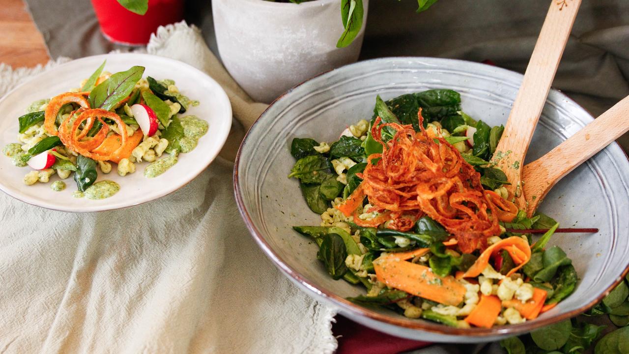 Knöpfle-Salat mit Pesto-Knöpfle