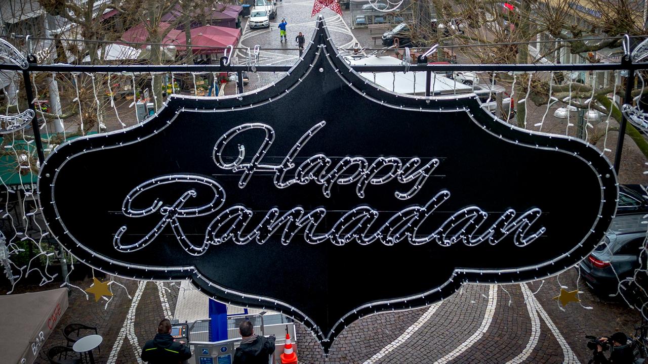 Fastenmonat der Muslime: Warum fastet man an Ramadan?