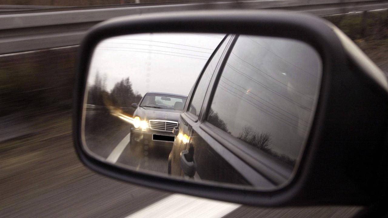 Lichthupe Beim Uberholen Wann Ist Sie Erlaubt Und Wann Ein No Gofeed