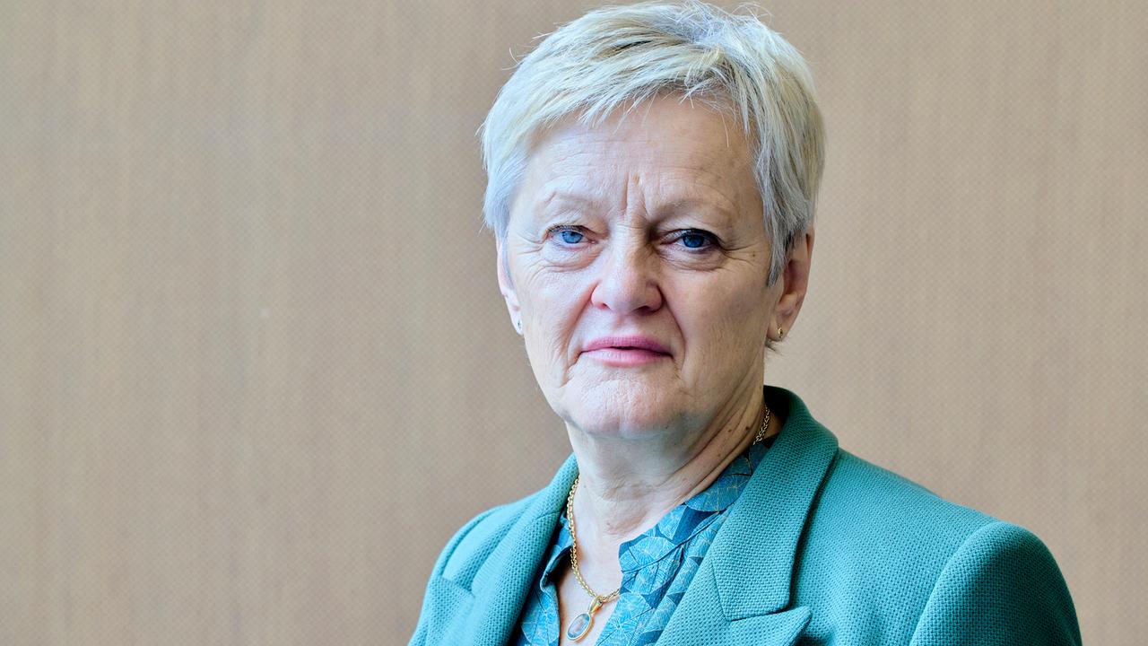 Künast gegen Meta: "Glaubwürdigkeit steht auf dem Spiel"