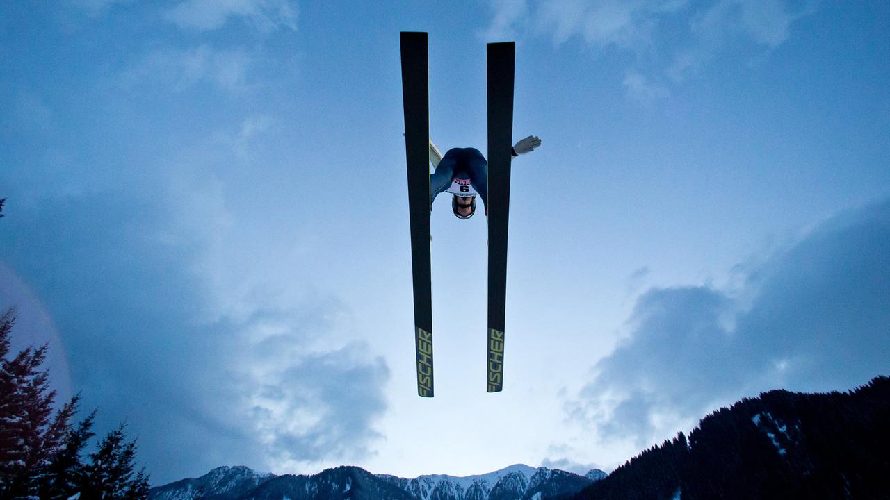 Anzugskandal: Norwegen suspendiert Skisprungtrainer