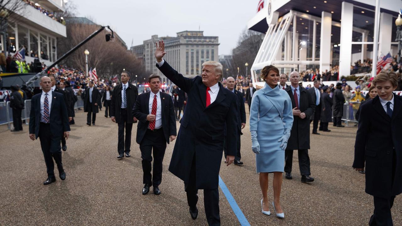 Trump bei Parade und Bällen